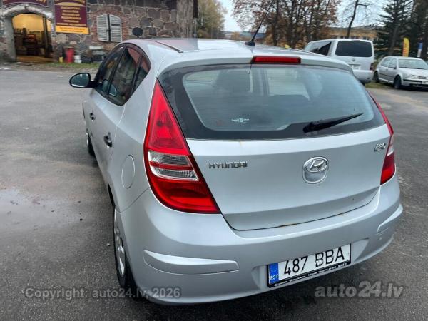 Grey Hyundai i30 2008 in Viljandi, with an engine capacity of 1.40 L and mileage of 307 thousand km for 2300 €, photo 8 on AUTOMOTO.COM.LV