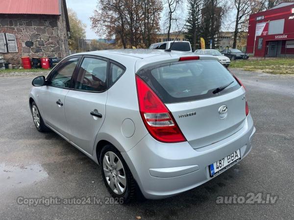 Grey Hyundai i30 2008 in Viljandi, with an engine capacity of 1.40 L and mileage of 307 thousand km for 2300 €, photo 10 on AUTOMOTO.COM.LV