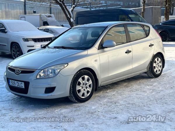 Pelēks Hyundai i30 2008 Narva, ar dzinēja tilpumu 1.40 L un nobraukumu 212 tūkst. km par 1499 €, foto 5 vietnē AUTOMOTO.COM.LV