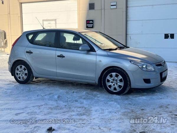Pelēks Hyundai i30 2008 Narva, ar dzinēja tilpumu 1.40 L un nobraukumu 212 tūkst. km par 1499 €, foto 7 vietnē AUTOMOTO.COM.LV