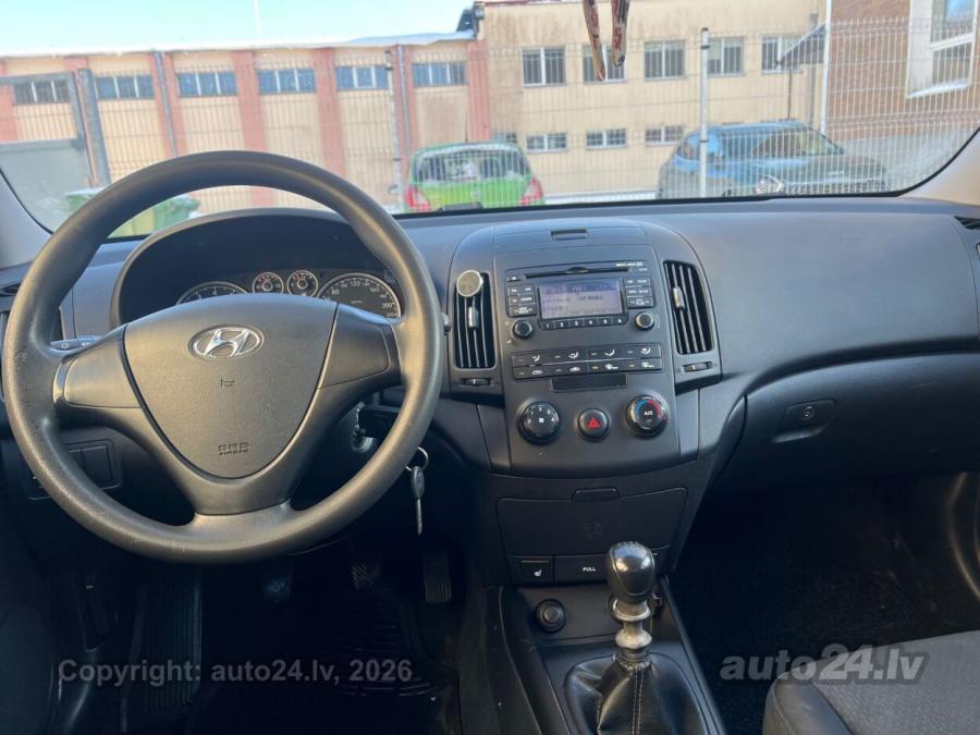 Pelēks Hyundai i30 2008 Narva, ar dzinēja tilpumu 1.40 L un nobraukumu 212 tūkst. km par 1499 €, foto 18 vietnē AUTOMOTO.COM.LV