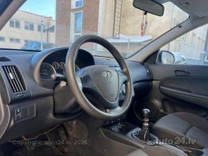 Pelēks Hyundai i30 2008 Narva, ar dzinēja tilpumu 1.40 L un nobraukumu 212 tūkst. km par 1499 €, foto 25 vietnē AUTOMOTO.COM.LV
