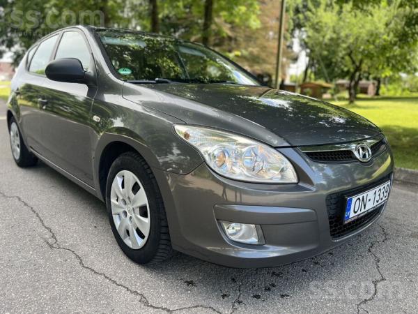 Grey Hyundai i30 2008 in Rezekne, with an engine capacity of 1.60 L and mileage of 231 thousand km for 2750 €, photo 3 on AUTOMOTO.COM.LV