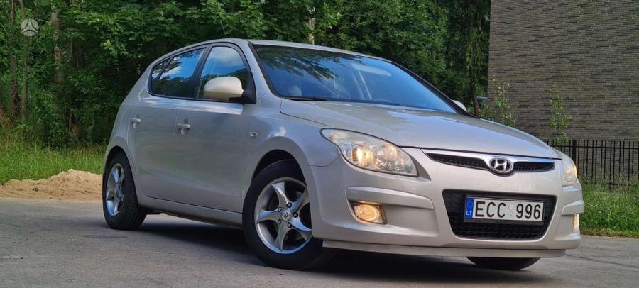 Серый Хендай i30 2008 в Вильнюс, объемом двигателя 1.58 л и пробегом 319 тыс. км за 2500 €, фото 1 на AUTOMOTO.COM.LV