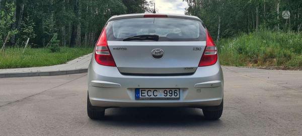 Grey Hyundai i30 2008 in Vilnius, with an engine capacity of 1.58 L and mileage of 319 thousand km for 2500 €, photo 8 on AUTOMOTO.COM.LV