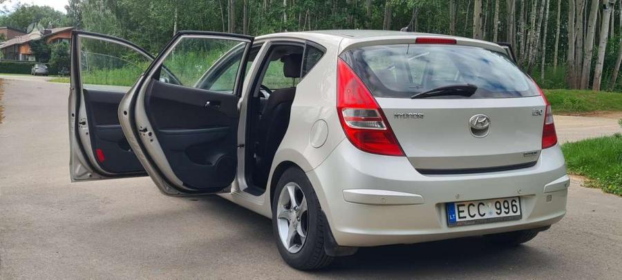 Серый Хендай i30 2008 в Вильнюс, объемом двигателя 1.58 л и пробегом 319 тыс. км за 2500 €, фото 14 на AUTOMOTO.COM.LV