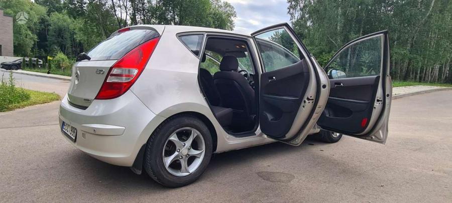 Серый Хендай i30 2008 в Вильнюс, объемом двигателя 1.58 л и пробегом 319 тыс. км за 2500 €, фото 20 на AUTOMOTO.COM.LV