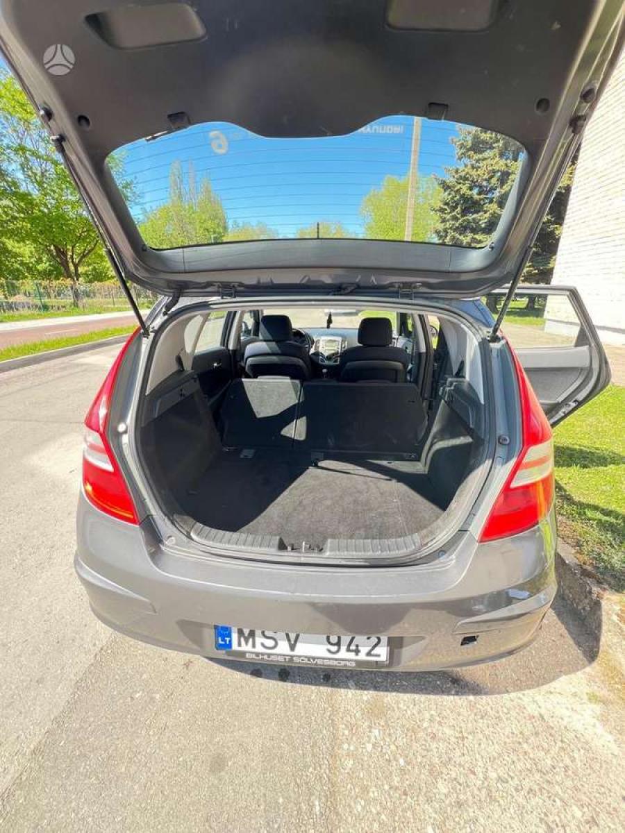 Серый Хендай i30 2008 в Клайпеда, объемом двигателя 1.60 л и пробегом 380 тыс. км за 1400 €, фото 14 на AUTOMOTO.COM.LV