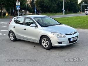 Grey Hyundai i30 2008 in Narva, with an engine capacity of 1.40 L and mileage of 215 thousand km for 1999 €, photo 6 on AUTOMOTO.COM.LV