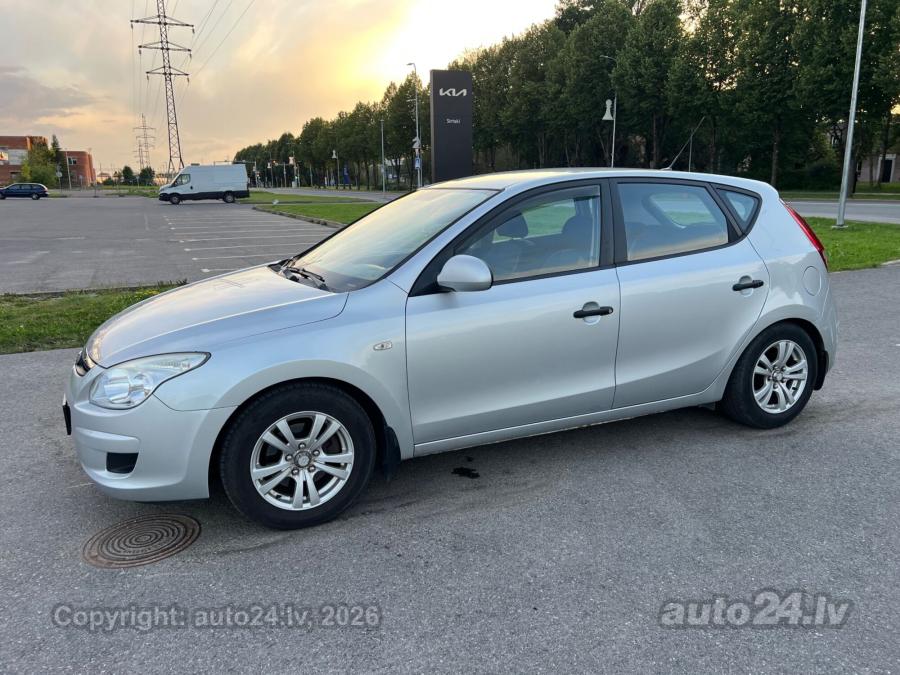 Grey Hyundai i30 2008 in Narva, with an engine capacity of 1.40 L and mileage of 215 thousand km for 1999 €, photo 12 on AUTOMOTO.COM.LV
