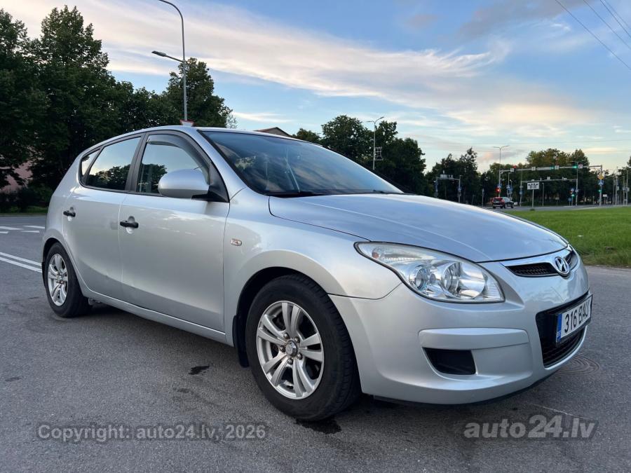 Grey Hyundai i30 2008 in Narva, with an engine capacity of 1.40 L and mileage of 215 thousand km for 1999 €, photo 15 on AUTOMOTO.COM.LV