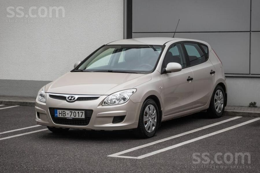 Pelēks Hyundai i30 2008 Rīga, ar dzinēja tilpumu 1.60 L un nobraukumu 186 tūkst. km par 1990 €, foto 1 vietnē AUTOMOTO.COM.LV