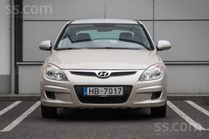 Pelēks Hyundai i30 2008 Rīga, ar dzinēja tilpumu 1.60 L un nobraukumu 186 tūkst. km par 1990 €, foto 3 vietnē AUTOMOTO.COM.LV