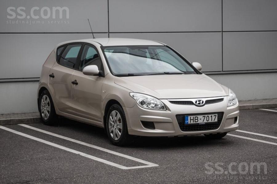 Pelēks Hyundai i30 2008 Rīga, ar dzinēja tilpumu 1.60 L un nobraukumu 186 tūkst. km par 1990 €, foto 4 vietnē AUTOMOTO.COM.LV