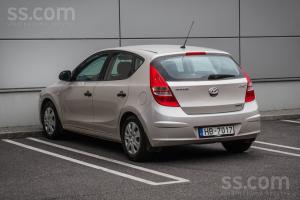 Pelēks Hyundai i30 2008 Rīga, ar dzinēja tilpumu 1.60 L un nobraukumu 186 tūkst. km par 1990 €, foto 7 vietnē AUTOMOTO.COM.LV