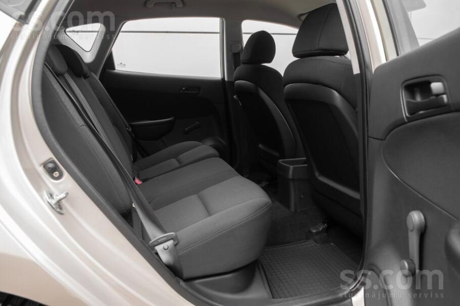 Pelēks Hyundai i30 2008 Rīga, ar dzinēja tilpumu 1.60 L un nobraukumu 186 tūkst. km par 1990 €, foto 13 vietnē AUTOMOTO.COM.LV