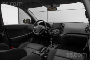 Pelēks Hyundai i30 2008 Rīga, ar dzinēja tilpumu 1.60 L un nobraukumu 186 tūkst. km par 1990 €, foto 15 vietnē AUTOMOTO.COM.LV