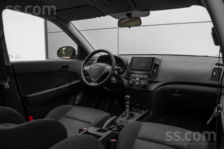 Pelēks Hyundai i30 2008 Rīga, ar dzinēja tilpumu 1.60 L un nobraukumu 186 tūkst. km par 1990 €, foto 15 vietnē AUTOMOTO.COM.LV
