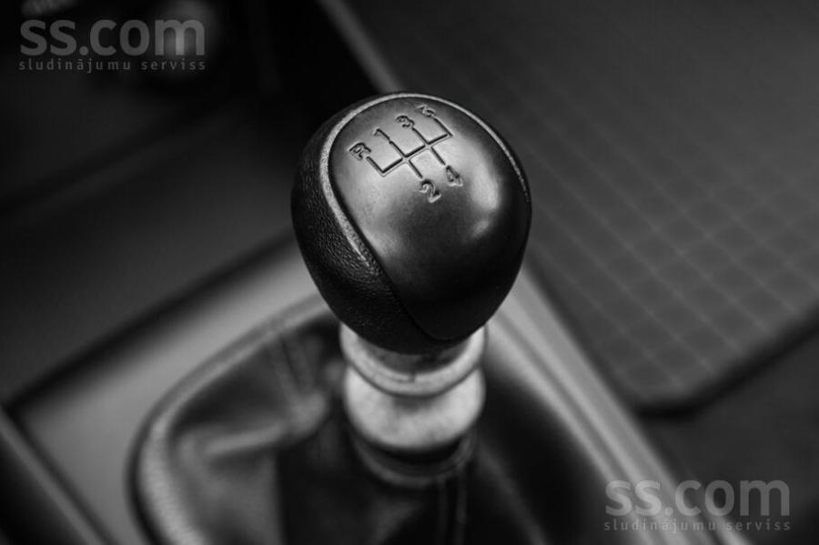 Pelēks Hyundai i30 2008 Rīga, ar dzinēja tilpumu 1.60 L un nobraukumu 186 tūkst. km par 1990 €, foto 21 vietnē AUTOMOTO.COM.LV
