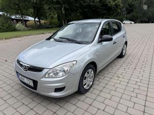 Pelēks Hyundai i30 2008 Viļņa, ar dzinēja tilpumu 1.58 L un nobraukumu 314 tūkst. km par 800 €, foto  vietnē AUTOMOTO.COM.LV