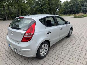 Pelēks Hyundai i30 2008 Viļņa, ar dzinēja tilpumu 1.58 L un nobraukumu 314 tūkst. km par 800 €, foto 4 vietnē AUTOMOTO.COM.LV