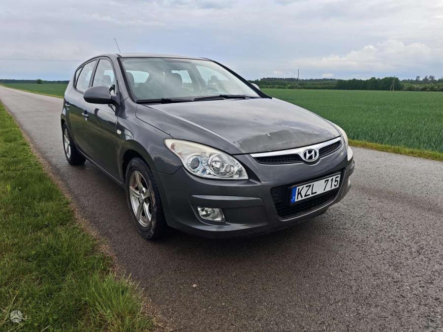 Серый Хендай i30 2008 в Акмяне, объемом двигателя 1.59 л и пробегом 249 тыс. км за 1450 €, фото 3 на AUTOMOTO.COM.LV