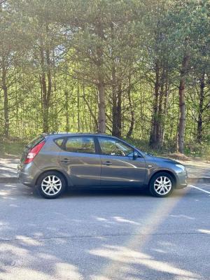 Pelēks Hyundai i30 2008 Kretinga, ar dzinēja tilpumu 1.99 L un nobraukumu 174 tūkst. km par 2150 €, foto 6 vietnē AUTOMOTO.COM.LV