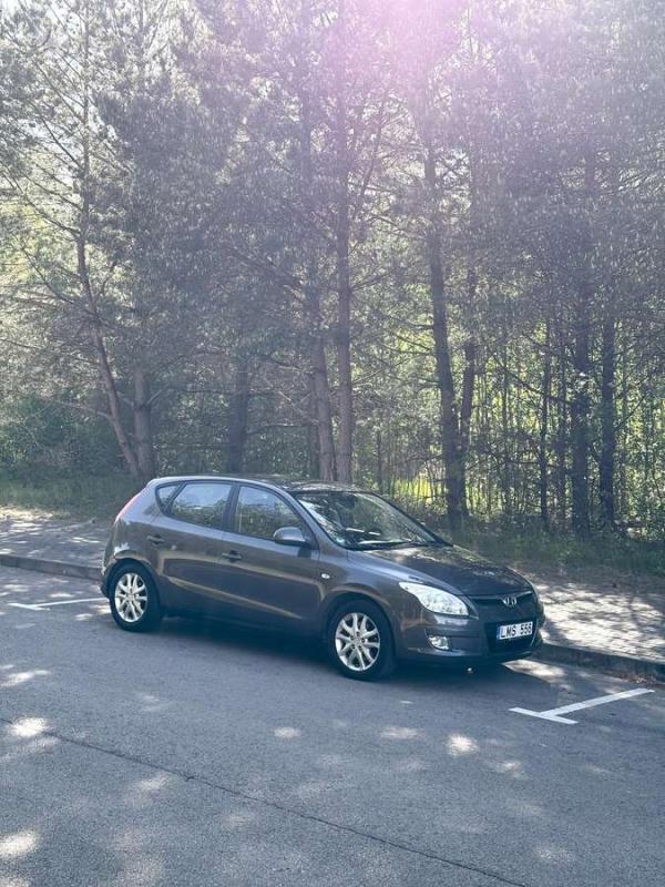 Grey Hyundai i30 2008 in Kretinga, with an engine capacity of 1.99 L and mileage of 174 thousand km for 2150 €, photo 7 on AUTOMOTO.COM.LV