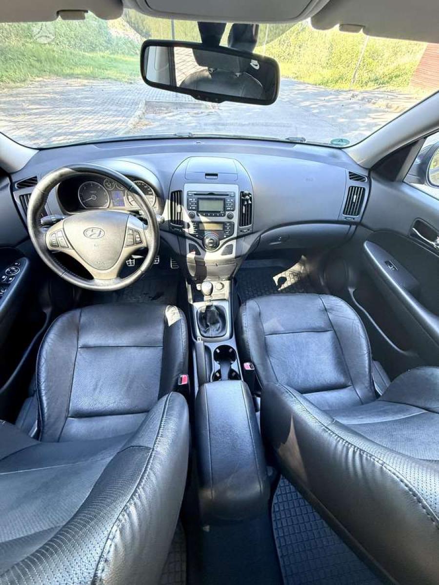 Pelēks Hyundai i30 2008 Kretinga, ar dzinēja tilpumu 1.99 L un nobraukumu 174 tūkst. km par 2150 €, foto 12 vietnē AUTOMOTO.COM.LV