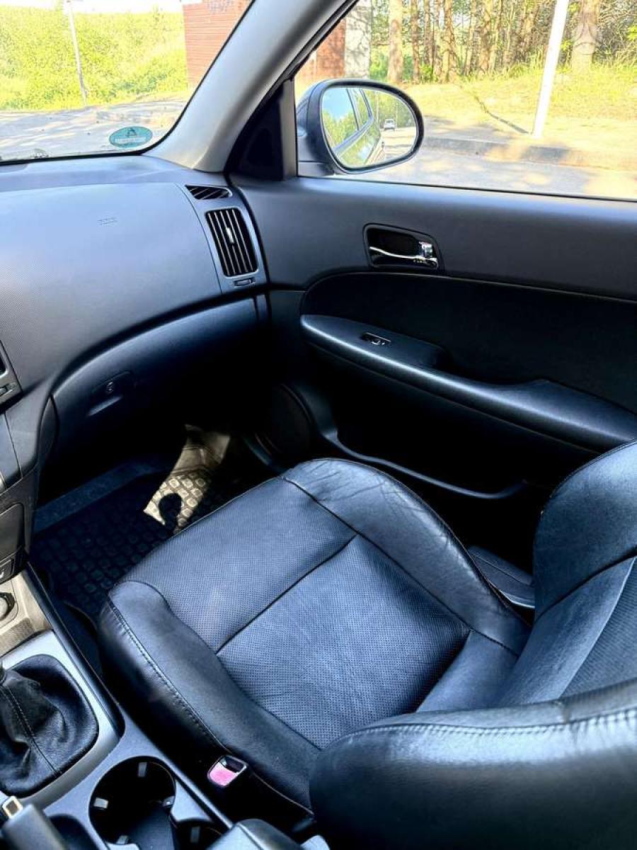 Pelēks Hyundai i30 2008 Kretinga, ar dzinēja tilpumu 1.99 L un nobraukumu 174 tūkst. km par 2150 €, foto 13 vietnē AUTOMOTO.COM.LV