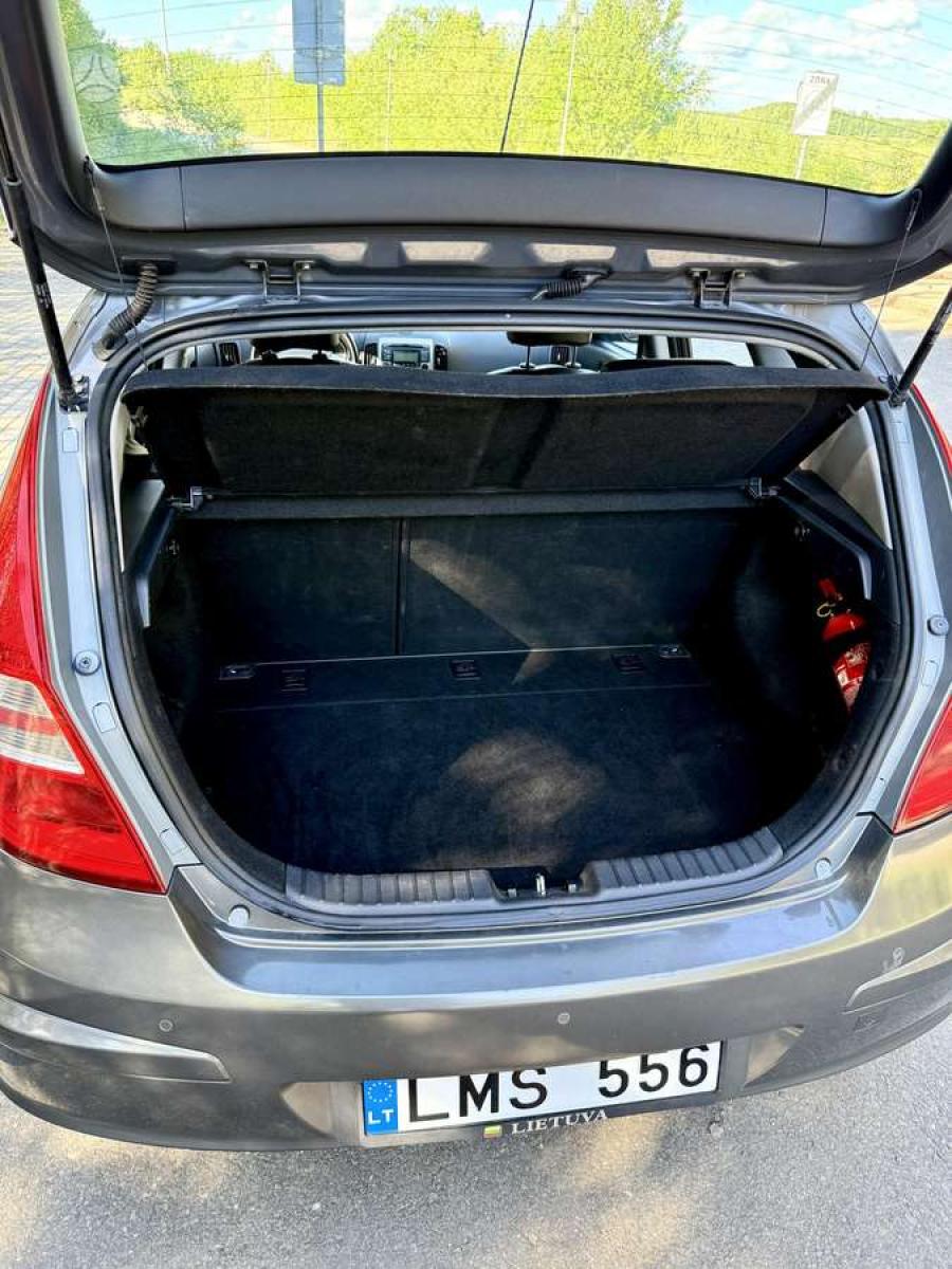 Pelēks Hyundai i30 2008 Kretinga, ar dzinēja tilpumu 1.99 L un nobraukumu 174 tūkst. km par 2150 €, foto 14 vietnē AUTOMOTO.COM.LV