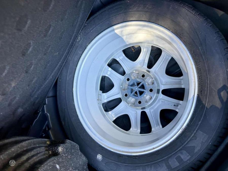 Pelēks Hyundai i30 2008 Kretinga, ar dzinēja tilpumu 1.99 L un nobraukumu 174 tūkst. km par 2150 €, foto 16 vietnē AUTOMOTO.COM.LV