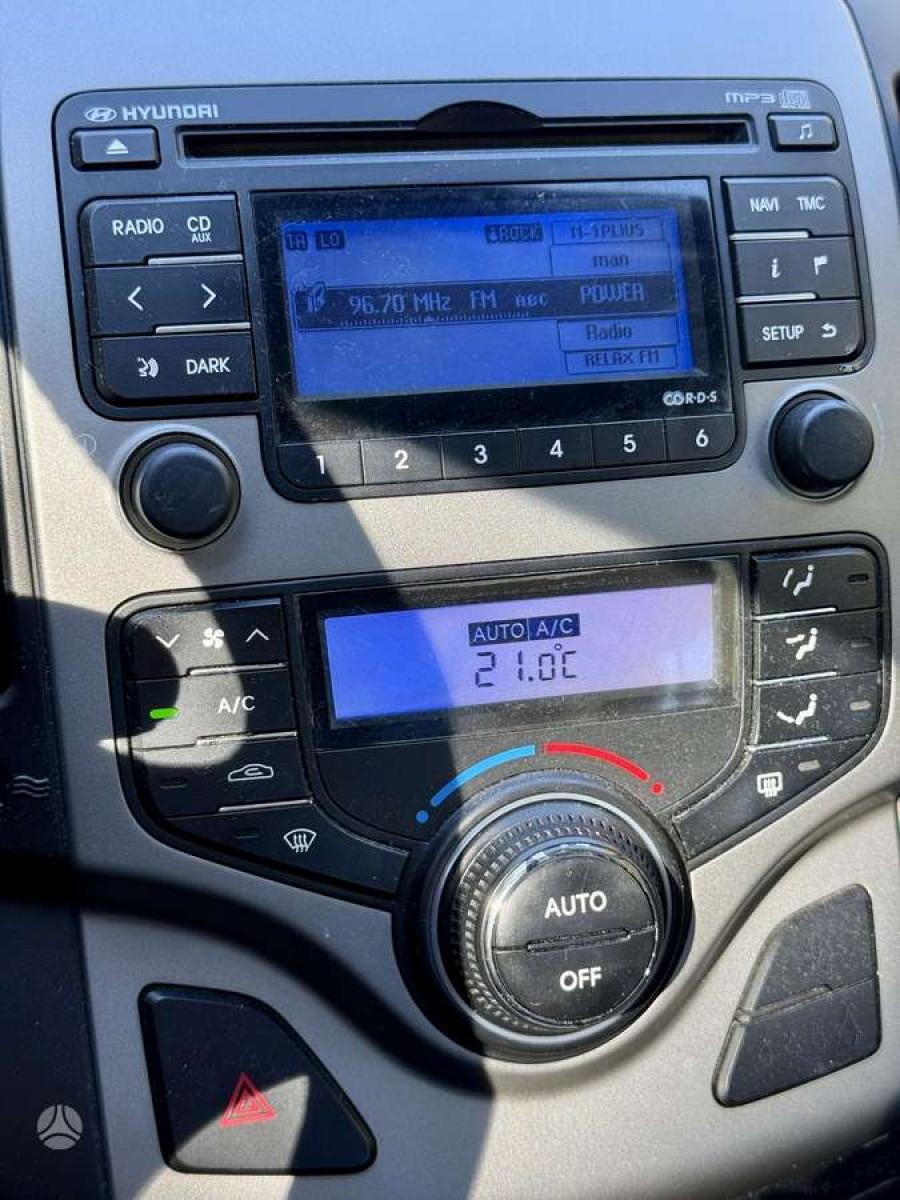 Pelēks Hyundai i30 2008 Kretinga, ar dzinēja tilpumu 1.99 L un nobraukumu 174 tūkst. km par 2150 €, foto 19 vietnē AUTOMOTO.COM.LV