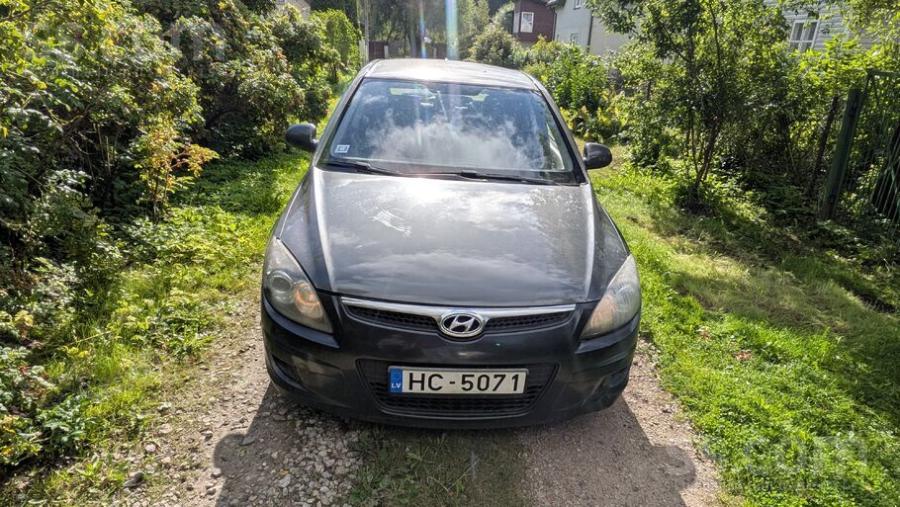 Pelēks Hyundai i30 2008 Rīga, ar dzinēja tilpumu 1.40 L un nobraukumu 122 tūkst. km par 600 €, foto 1 vietnē AUTOMOTO.COM.LV