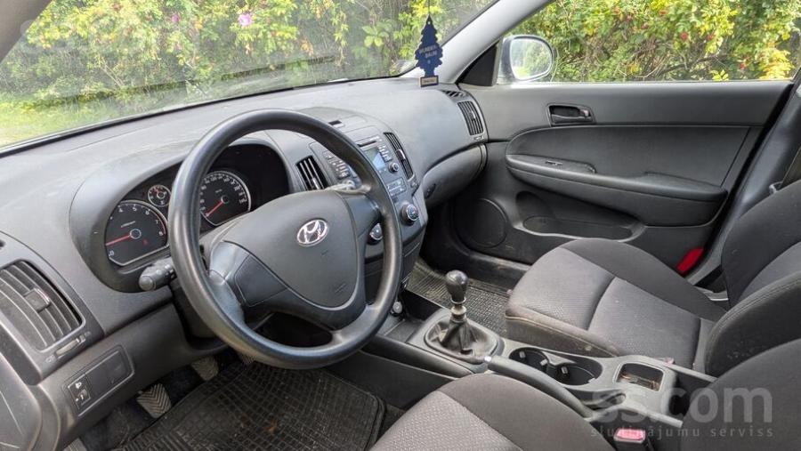 Pelēks Hyundai i30 2008 Rīga, ar dzinēja tilpumu 1.40 L un nobraukumu 122 tūkst. km par 600 €, foto 7 vietnē AUTOMOTO.COM.LV