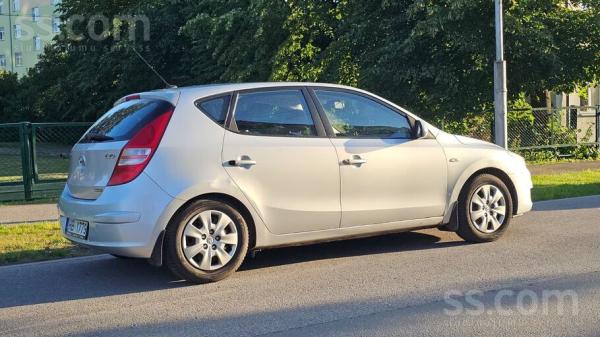 Hyundai i30 2008 Jūrmala vietnē Pelēks Hyundai i30 2008 Jūrmala, ar dzinēja tilpumu 1.60 L un nobraukumu 334 tūkst. km par 1250 €, foto 3 vietnē AUTOMOTO.COM.LV