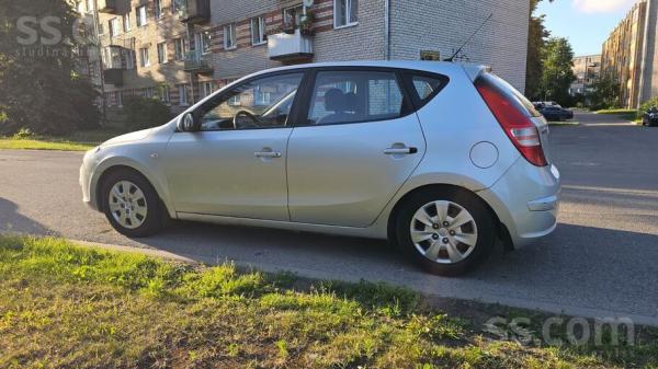 Hyundai i30 2008 Jūrmala vietnē Pelēks Hyundai i30 2008 Jūrmala, ar dzinēja tilpumu 1.60 L un nobraukumu 334 tūkst. km par 1250 €, foto 4 vietnē AUTOMOTO.COM.LV