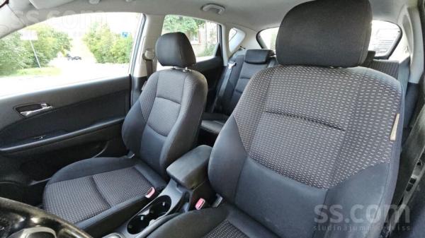 Hyundai i30 2008 Jūrmala vietnē Pelēks Hyundai i30 2008 Jūrmala, ar dzinēja tilpumu 1.60 L un nobraukumu 334 tūkst. km par 1250 €, foto 8 vietnē AUTOMOTO.COM.LV