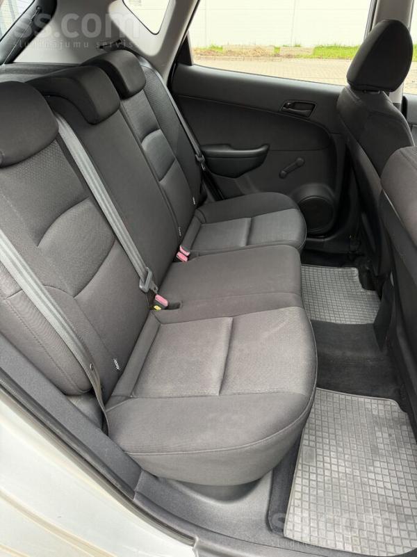 Pelēks Hyundai i30 2008 Rīga, ar dzinēja tilpumu 1.40 L un nobraukumu 184 tūkst. km par 2800 €, foto 11 vietnē AUTOMOTO.COM.LV