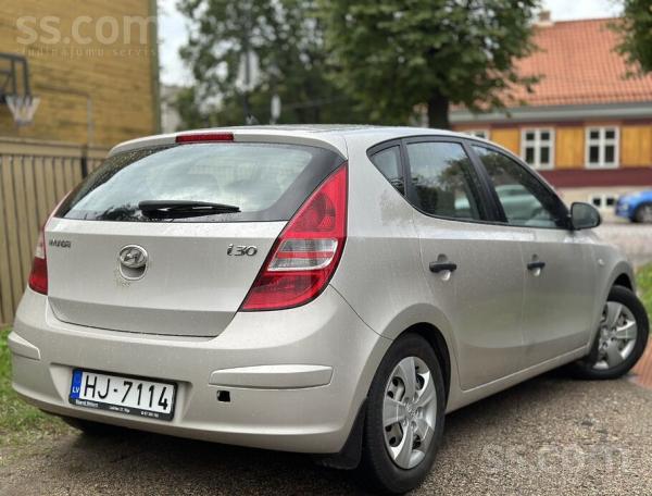 Grey Hyundai i30 2009 in Jelgava, with an engine capacity of 1.40 L and mileage of 420 thousand km for 1100 €, photo 5 on AUTOMOTO.COM.LV