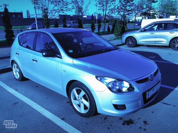 Серый Хендай i30 2009 в Клайпеда, объемом двигателя 1.40 л и пробегом 150 тыс. км за 1200 €, фото 2 на AUTOMOTO.COM.LV