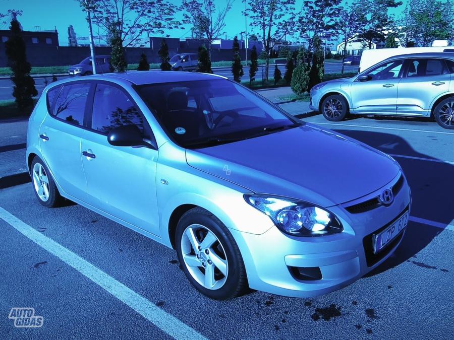 Серый Хендай i30 2009 в Клайпеда, объемом двигателя 1.40 л и пробегом 150 тыс. км за 1200 €, фото 3 на AUTOMOTO.COM.LV