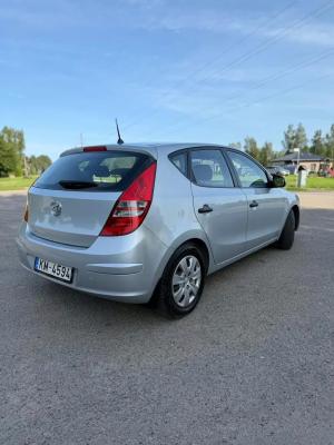 Pelēks Hyundai i30 2009 Rīga, ar dzinēja tilpumu 1.40 L un nobraukumu 178 tūkst. km par 2100 €, foto 4 vietnē AUTOMOTO.COM.LV