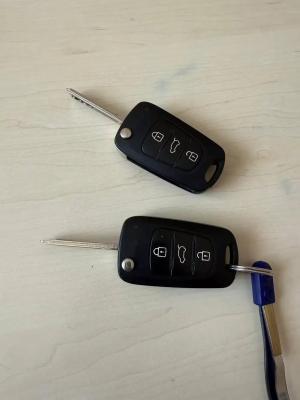 Pelēks Hyundai i30 2009 Rīga, ar dzinēja tilpumu 1.40 L un nobraukumu 178 tūkst. km par 2100 €, foto 18 vietnē AUTOMOTO.COM.LV