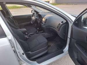 Grey Hyundai i30 2009 in Pakruojis, with an engine capacity of 1.40 L and mileage of 151 thousand km for 2250 €, photo 13 on AUTOMOTO.COM.LV