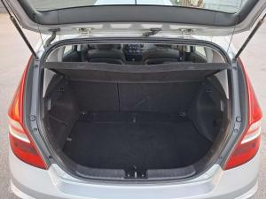 Grey Hyundai i30 2009 in Pakruojis, with an engine capacity of 1.40 L and mileage of 151 thousand km for 2250 €, photo 14 on AUTOMOTO.COM.LV