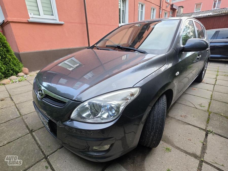 Серый Хендай i30 2009 в Клайпеда, объемом двигателя 1.60 л и пробегом 199 тыс. км за 2200 €, фото 3 на AUTOMOTO.COM.LV