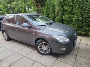 Grey Hyundai i30 2009 in Klaipeda, with an engine capacity of 1.60 L and mileage of 199 thousand km for 2200 €, photo  on AUTOMOTO.COM.LV