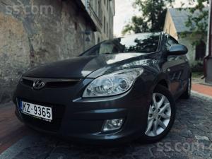 Grey Hyundai i30 2009 in Cesis, with an engine capacity of 1.60 L and mileage of 0 thousand km for 2350 €, photo 4 on AUTOMOTO.COM.LV