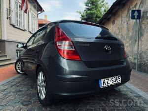 Grey Hyundai i30 2009 in Cesis, with an engine capacity of 1.60 L and mileage of 0 thousand km for 2350 €, photo 8 on AUTOMOTO.COM.LV